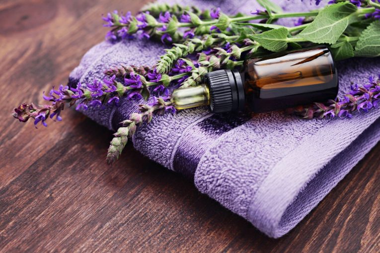 10 Essential Oils for Sore Muscles Plus Recipes with 7 Oils for Muscle ...