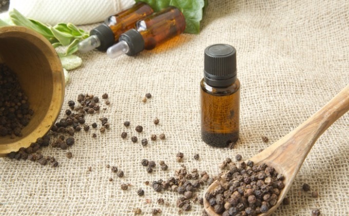 6 Best Essential Oils For Neuropathy - Natural Recipes for Nerve Pain