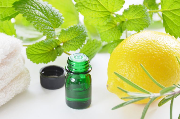 6 Best Essential Oils For Neuropathy - Natural Recipes for Nerve Pain