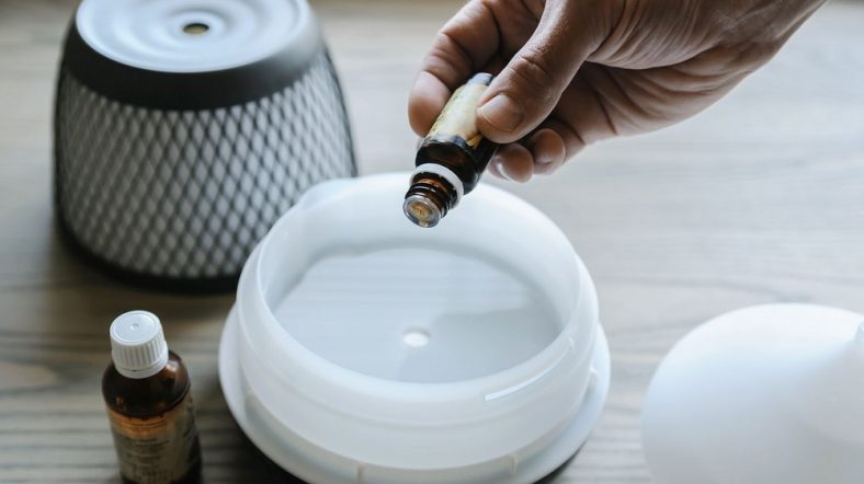 5 Best Essential Oils to Clean Air and How to Use Them